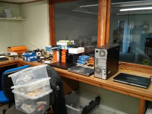 A Peek At Other Computer Technicians Workbenches #4 - Technibble