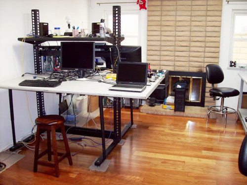 A Peek At Other Computer Technicians Workbenches #4 - Technibble